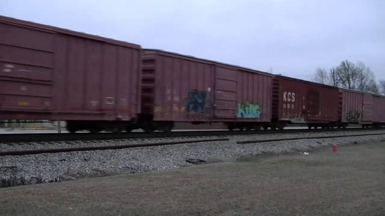 TFM 1622 and KCS 4054 at MP 195 - YouTube