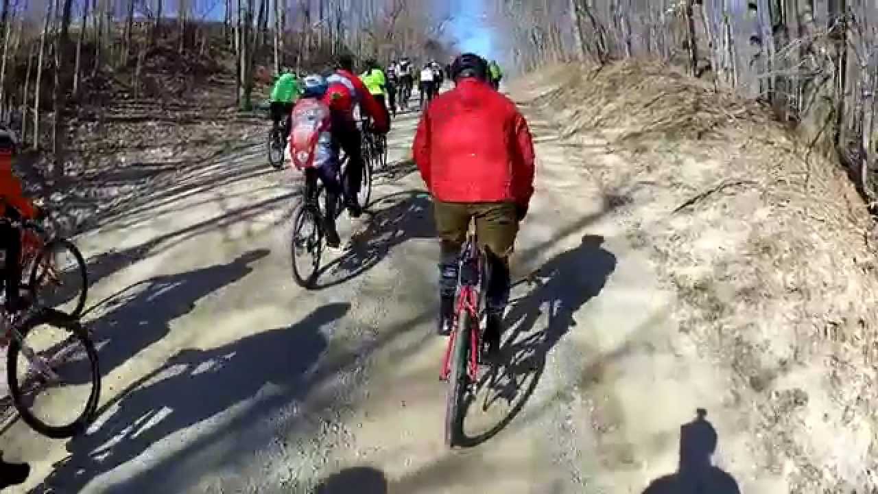2015 Barry-Roubaix Gravel Race in Hastings, MI. Start Wave 15 - YouTube