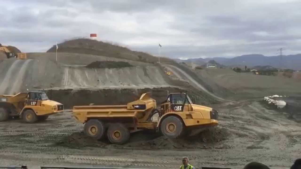 Demonstration caterpillar Malaga 2014 - YouTube