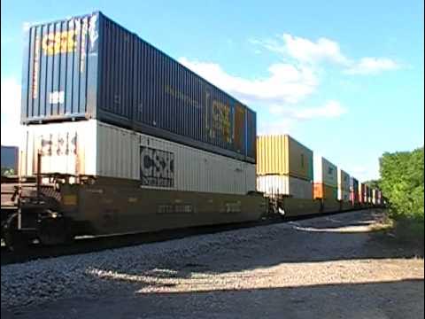 CSX 5244 Leads CSX Q129-06 at Wauhatchie Pike - YouTube