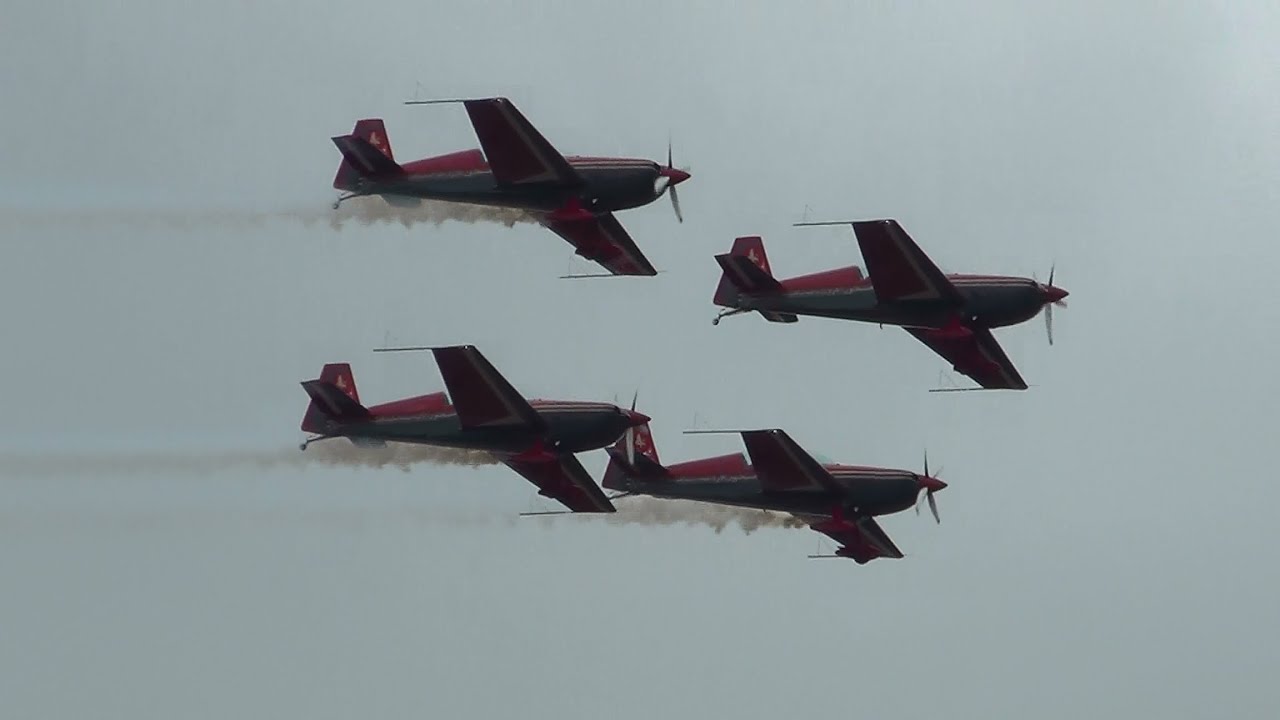 The Royal Jordanian Falcons at RIAT 20th July 2013 - YouTube
