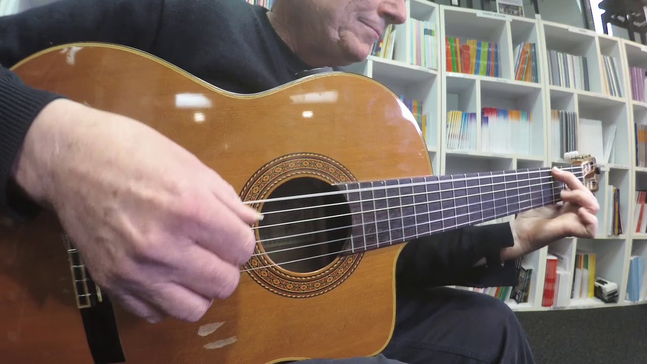 Steve Cowley Performs Ricky Dont Lose That Number - YouTube