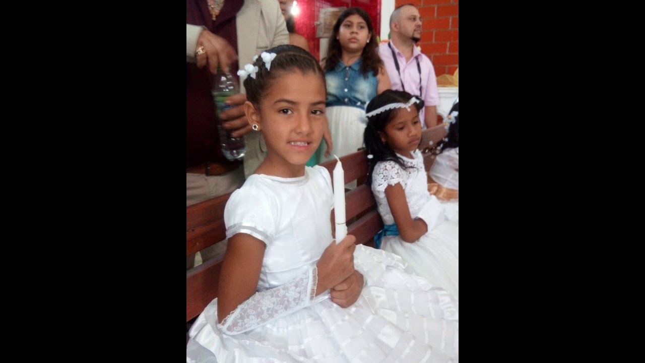 Celebrando mi primera comunión 🙌 - YouTube