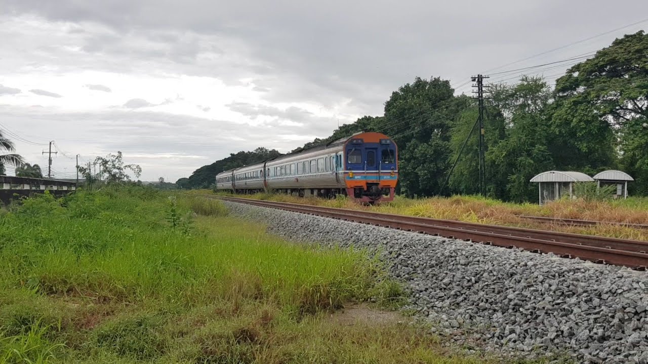 ด่วนพิเศษ 44 ก่อนเข้าหนองปลาดุก special express train 44 - YouTube