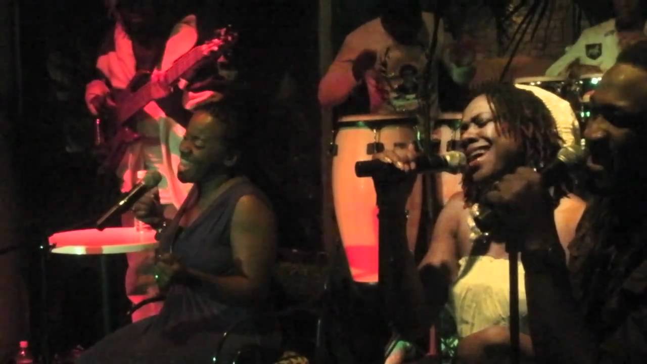 ETANA - RASTA MAN CHANT 'Live Acoustic Performance" - YouTube