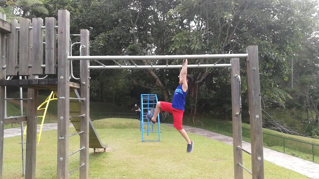 Hold on tight and finish the monkey bars. - YouTube