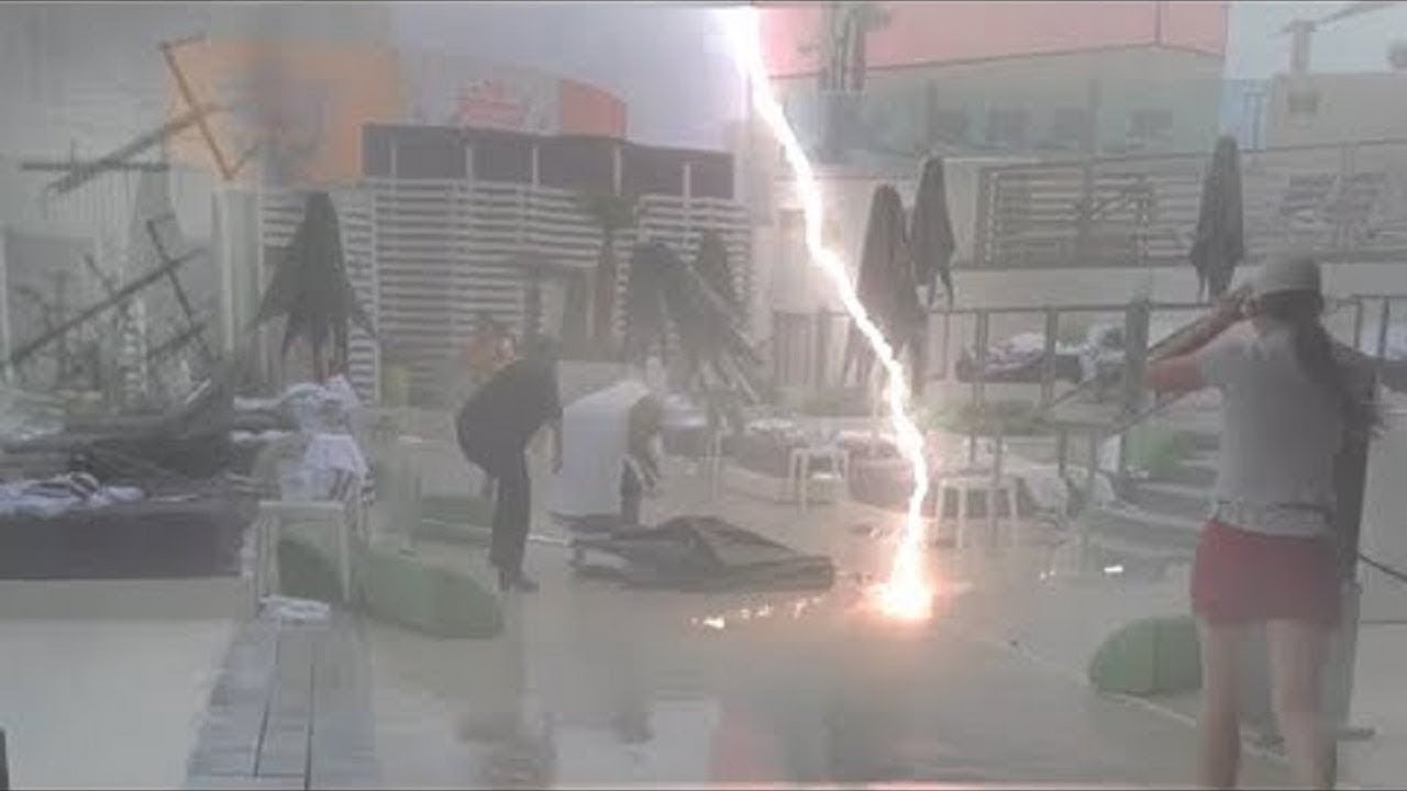 It is hard to believe! Scary hail storm fall from sky over Tarragona ...