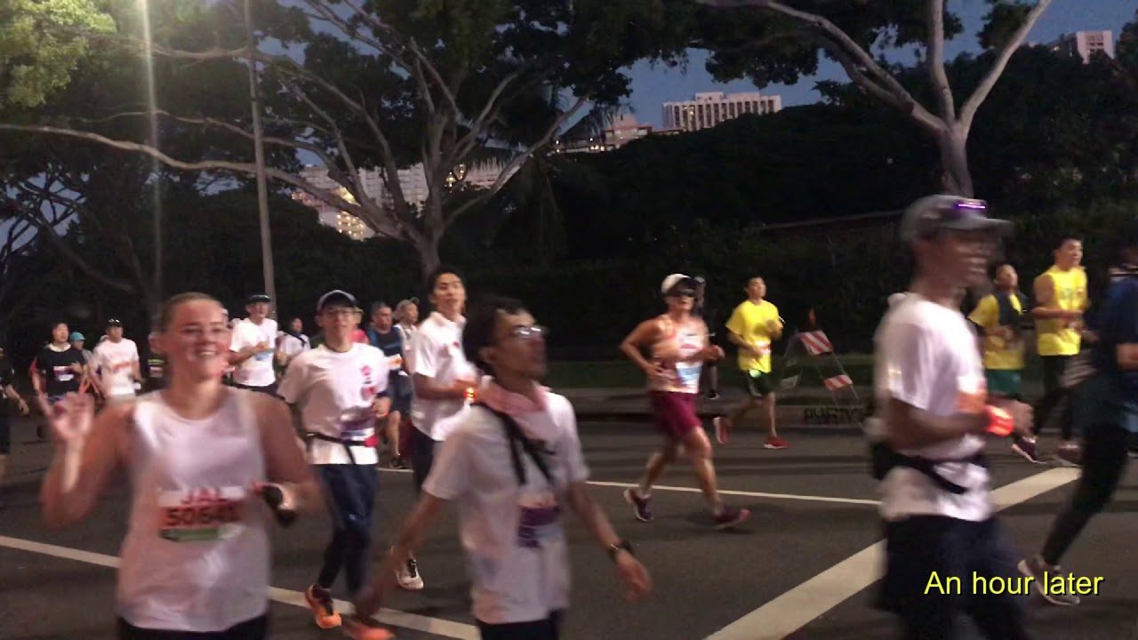 Start to Part 10k in the Honolulu Marathon - YouTube