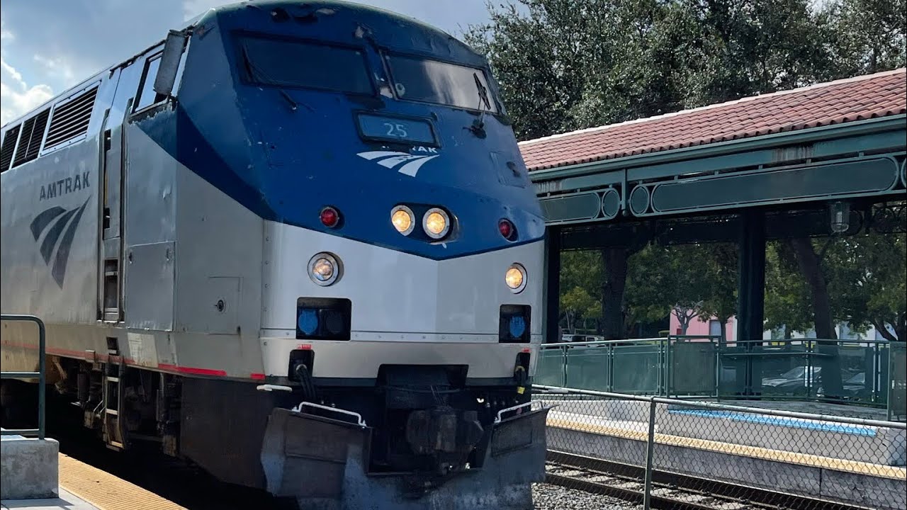 Amtrak silver meteor double header at Deerfield beach station/SFRM #25 ...