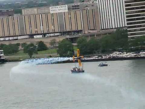 Red Bull Crash - Low Quality.AVI - YouTube