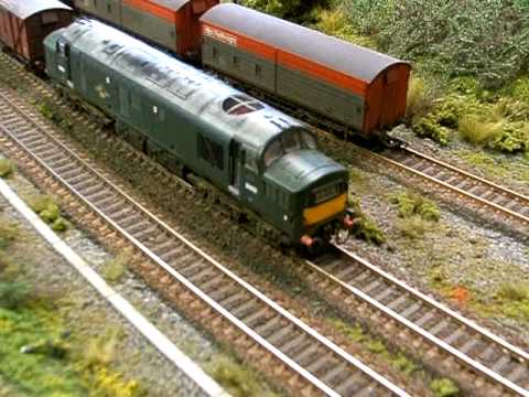 Bachmann class 37 in BR green on a mixed goods DCC sound by Keytes ...