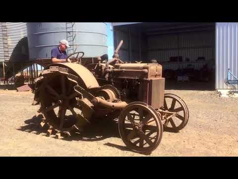 1928 18-32 Cross-Mount Case Tractor - YouTube