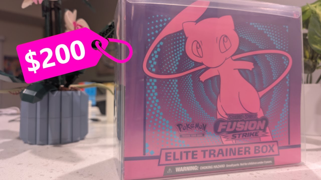 OPENING A FUSION STRIKE ELITE TRAINER BOX! (Pokémon TCG) - YouTube