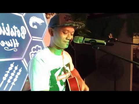 Botskie's hive restaurant-new style invention band(chachannel) - YouTube