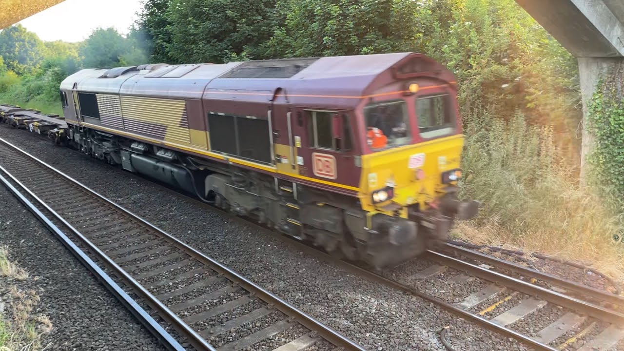 Class 66 | 66098 (EWS Livery) + 66133 | DB Cargo UK | Top & Tail - YouTube