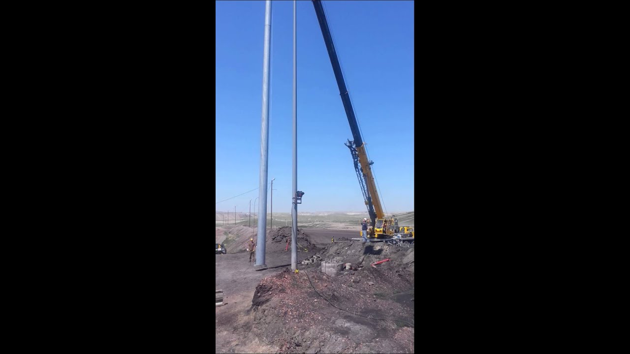 High Mast Light Installation in the Powder River Basin (Wyoming) - YouTube