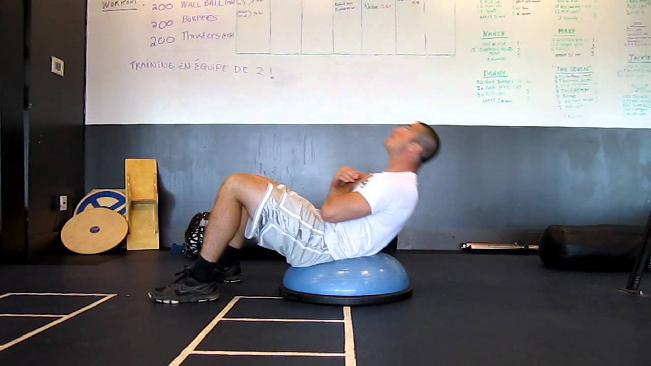 Half sit ups BOSU - YouTube
