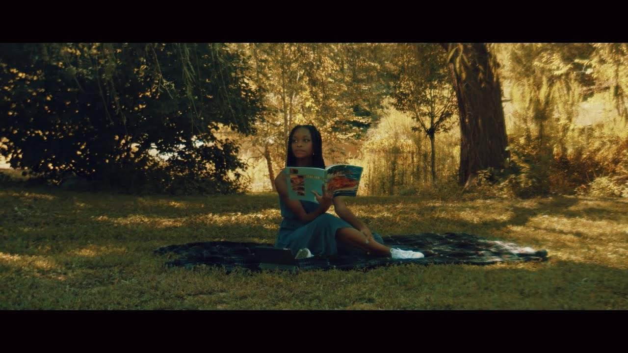Lilly Yan - Egoísta (Official Video) - YouTube