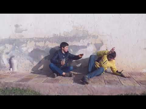 Muhteşem kürtçe video gülmekten karnınız ağricak.