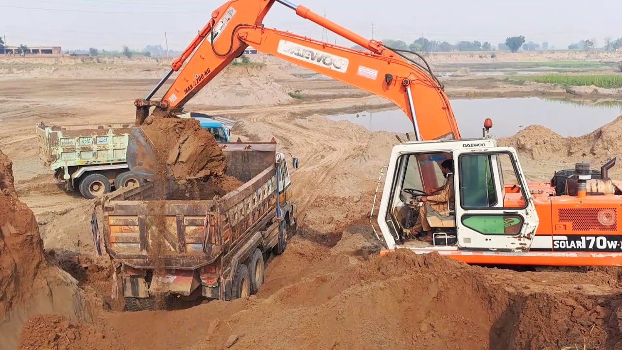 Jcb Excavator Loading Mud inTata Dumper Truck 🚚 For asphalt Road ...