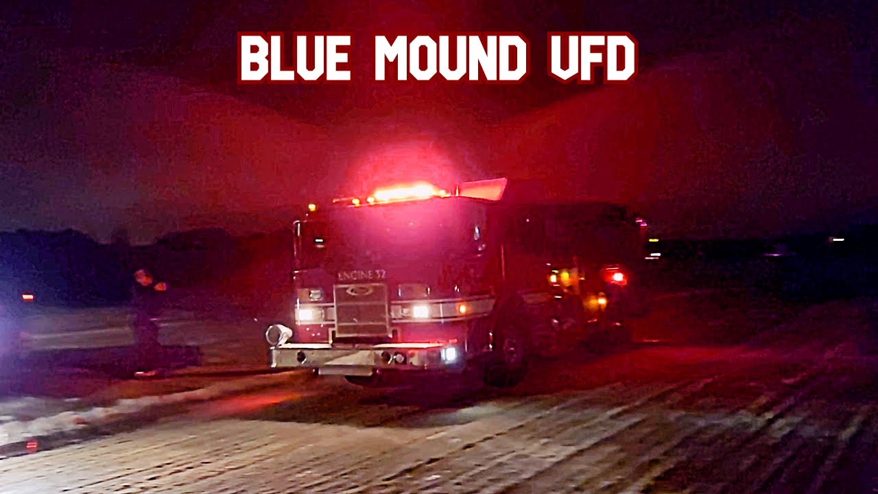 Blue Mound VFD: Engine 32 Responding to Two-Alarm Commercial Fire - YouTube