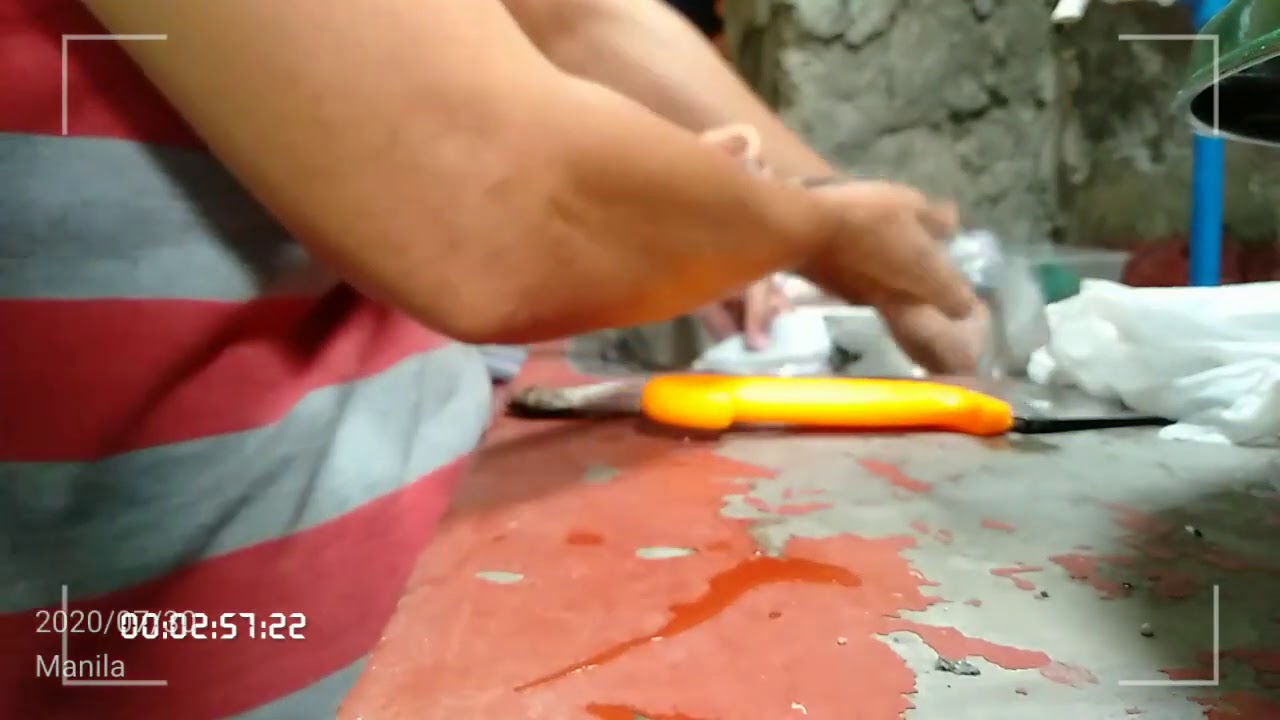 Paglilinis ng Pusit, bangus, alimasag at matang baka na isda - YouTube
