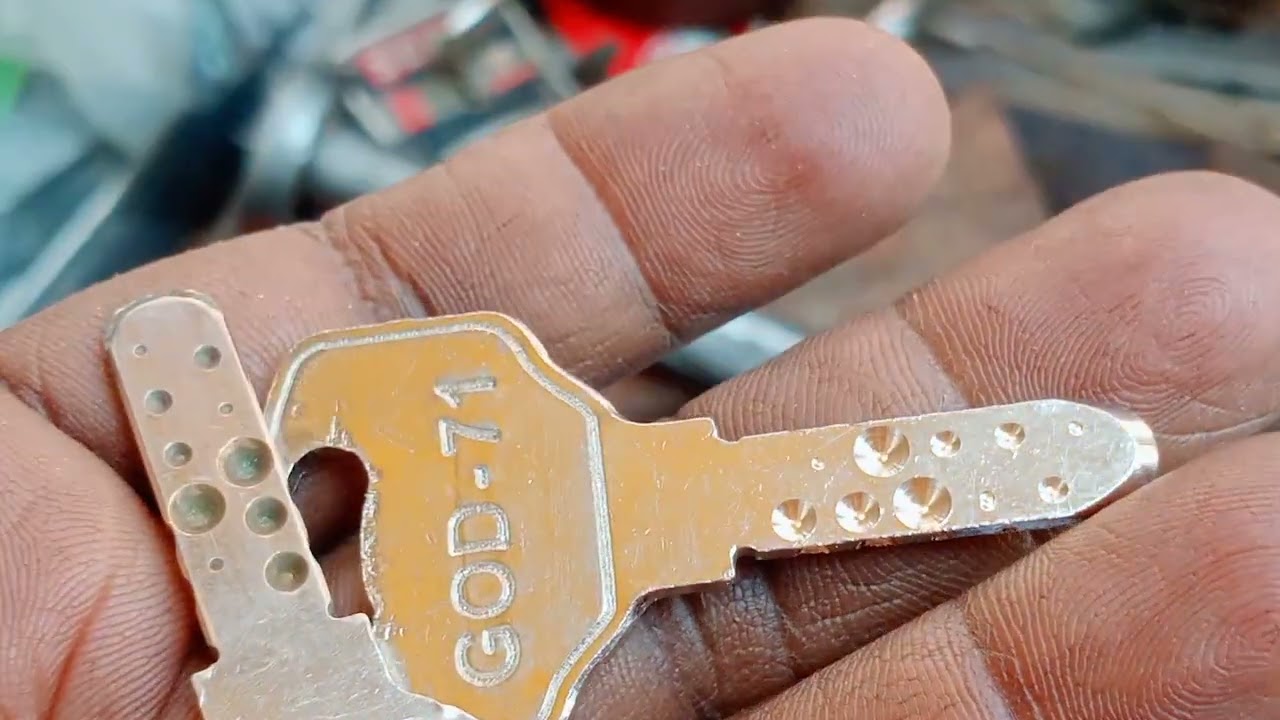 Godrej nav tal ka ultra XL+ 3 Ton computerised key maker 9748518656 🔑🗝️ ...