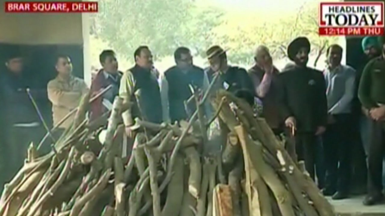 Army top brass pays homage to martyred Colonel MN Rai - YouTube