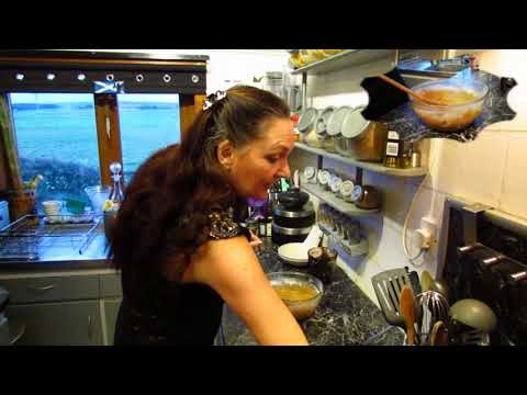 Helen's Home Cooking:Malt Loaf - YouTube