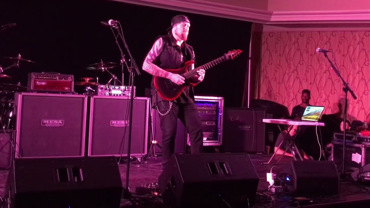 ANDY JAMES PERFORMANCE AT GUITAR UNIVERSE - YouTube