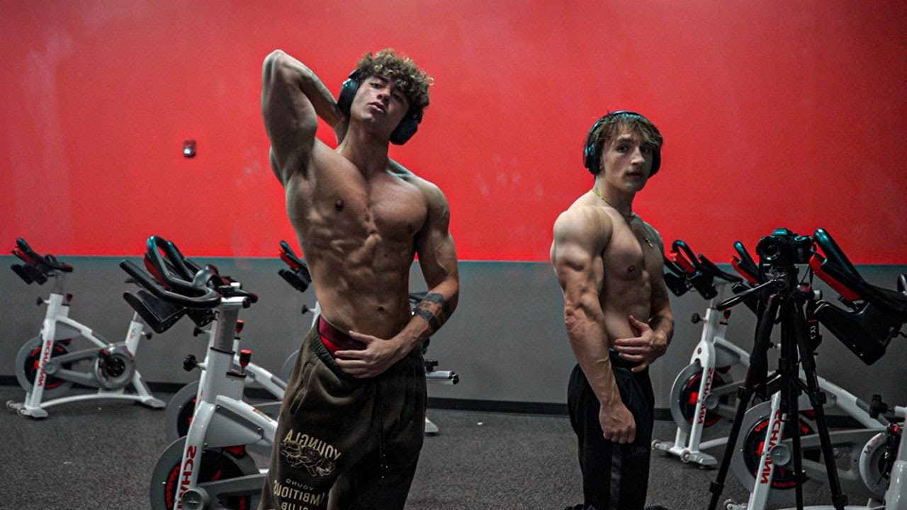 BACK/CHEST & ZA Q&A W/ CAMERON CASTILLA - YouTube