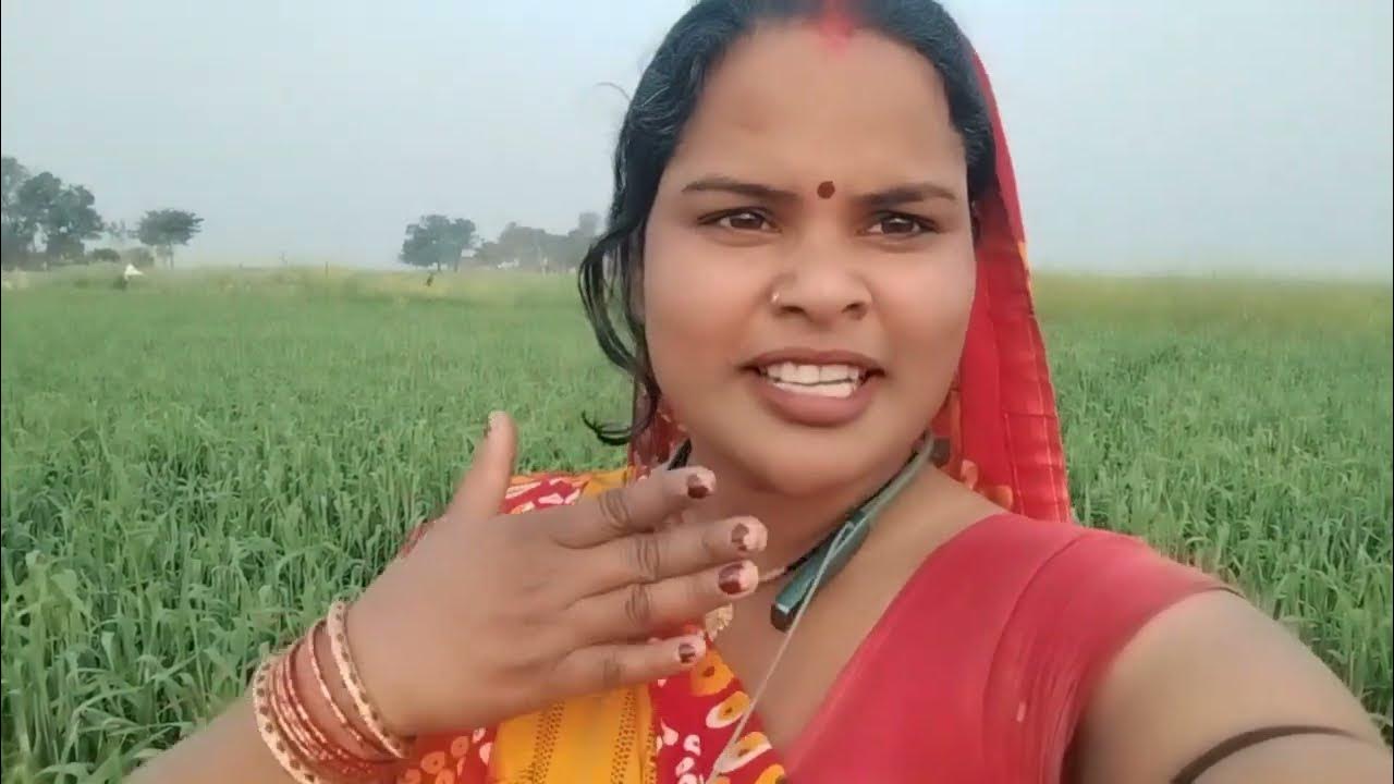 Aaj Khet Mein Pani chala rahe hain - YouTube