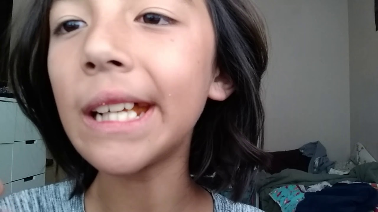 Eating Cheeto Puffs | Itz Lizzy ASMR - YouTube