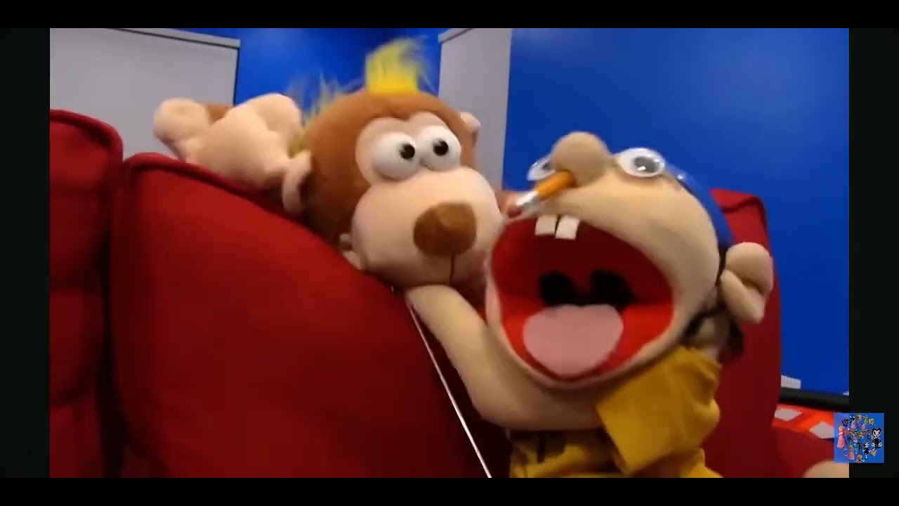 Monkey Bites Hand @Sensist2011 🤣🤣🤣🤣🤣🤣 - YouTube