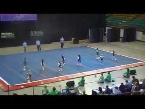 Isabella Cheer competetion 11-22-2009 - YouTube