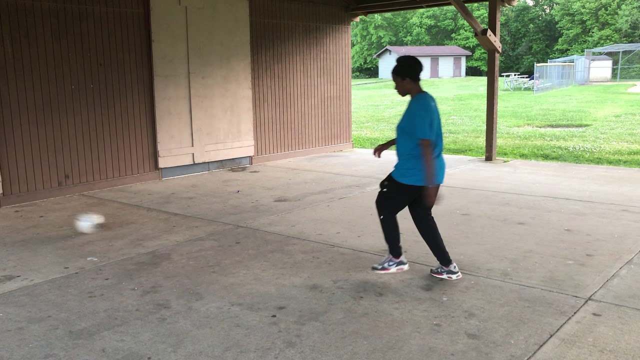 5a soccer drills wall left foot pass move turn beg - YouTube