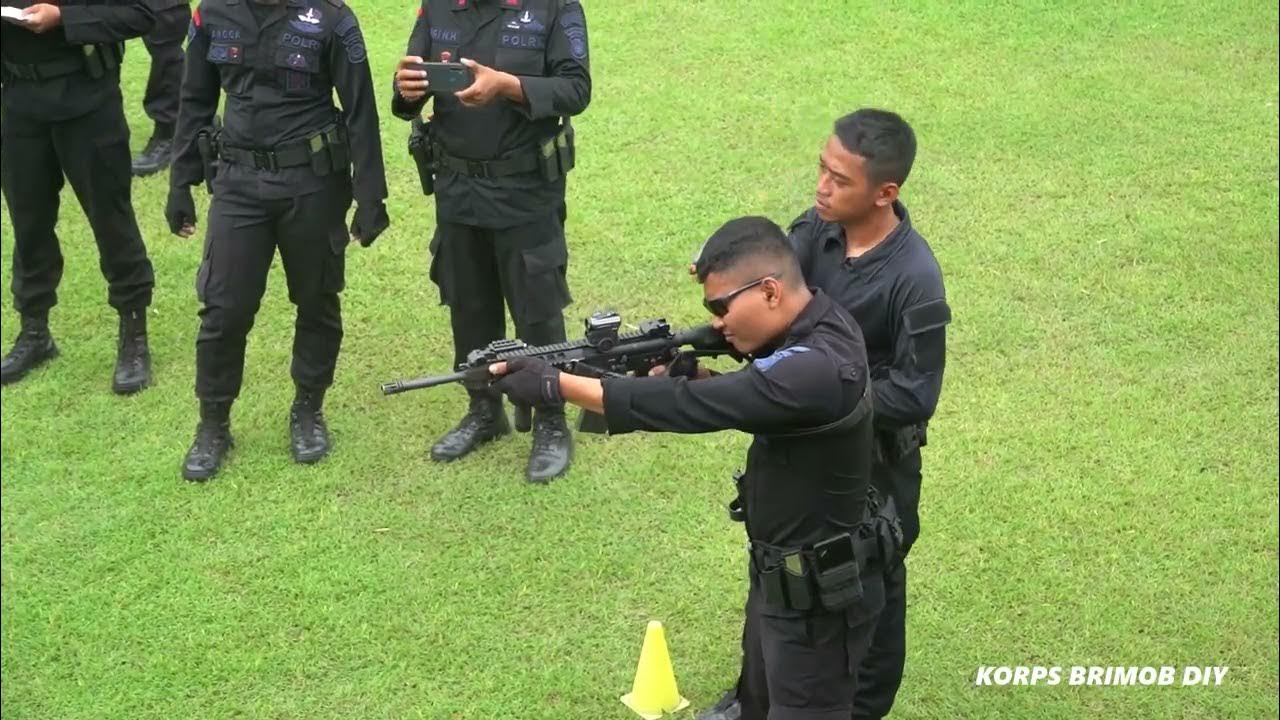 TIADA HARI TANPA LATIHAN BRIMOB JOGJA - YouTube