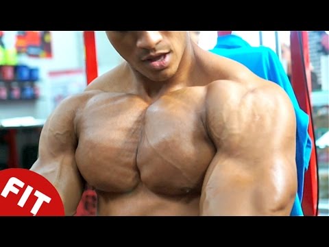 ELTON PINTO MOTA - CHEST DAY - YouTube