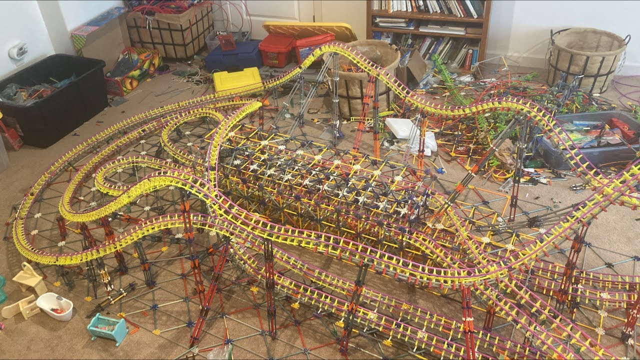 Building a giant model of Starfall Racers live! - YouTube