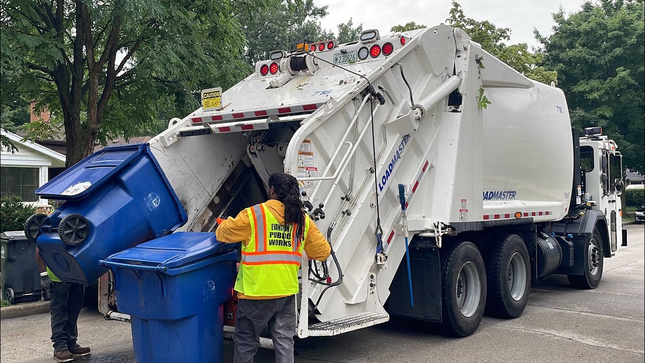 City of Evanston CCC Loadmaster Rear Loader Garbage Truck - YouTube