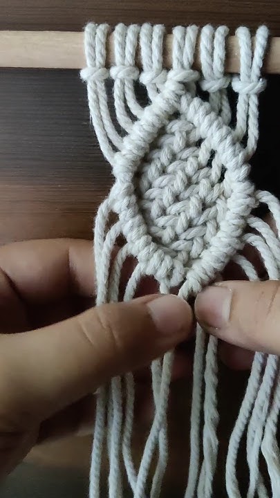 Macramepattern #macrame #knot #tutorial #macramè #macramepattern #macramedesign #beginners # ...