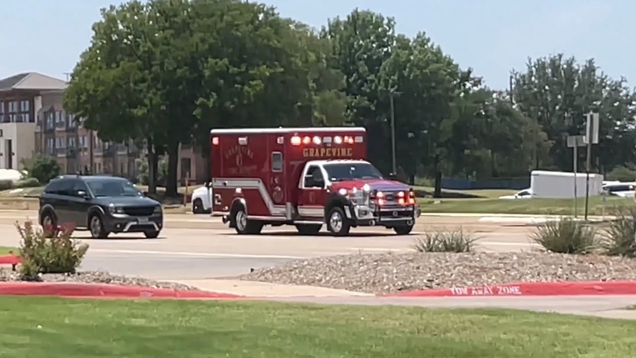Grapevine Fire Department: Quint 5 Medic 2 Responding! - YouTube