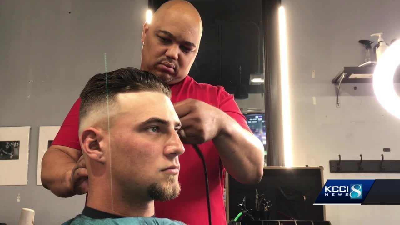 Blood pressure checks in barber shops - YouTube