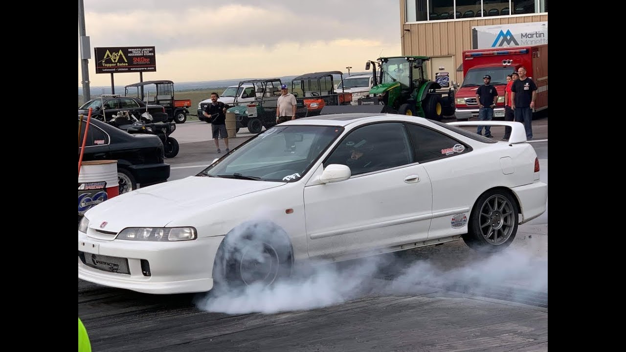 Integra goes drag racing!!!!(killed it!!) - YouTube