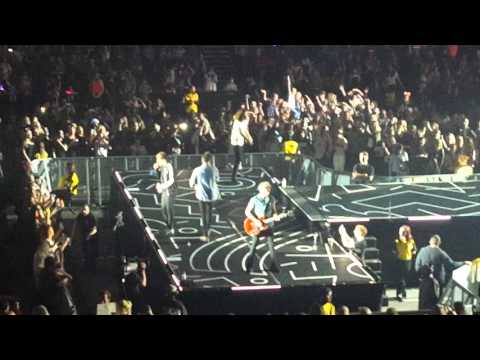 One Direction No Control live Manchester 3.10.2015 - YouTube