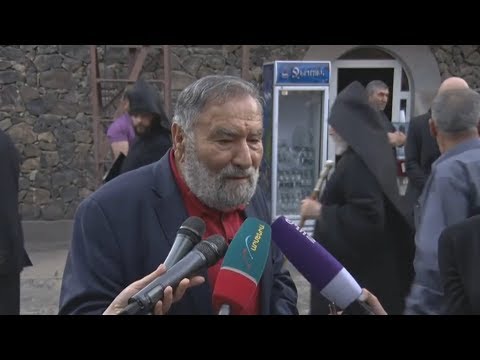 Գրետա մայրիկը իր երեք որդիների «կամանդիրն ա» եղել. Զորի Բալայան