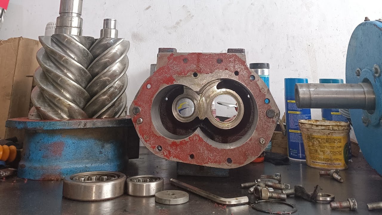 COMPRESOR DE TORNILLOS ROTATIVOS.POSICION DE LOS RODAMIENTOS.CORRECCIÓN ...