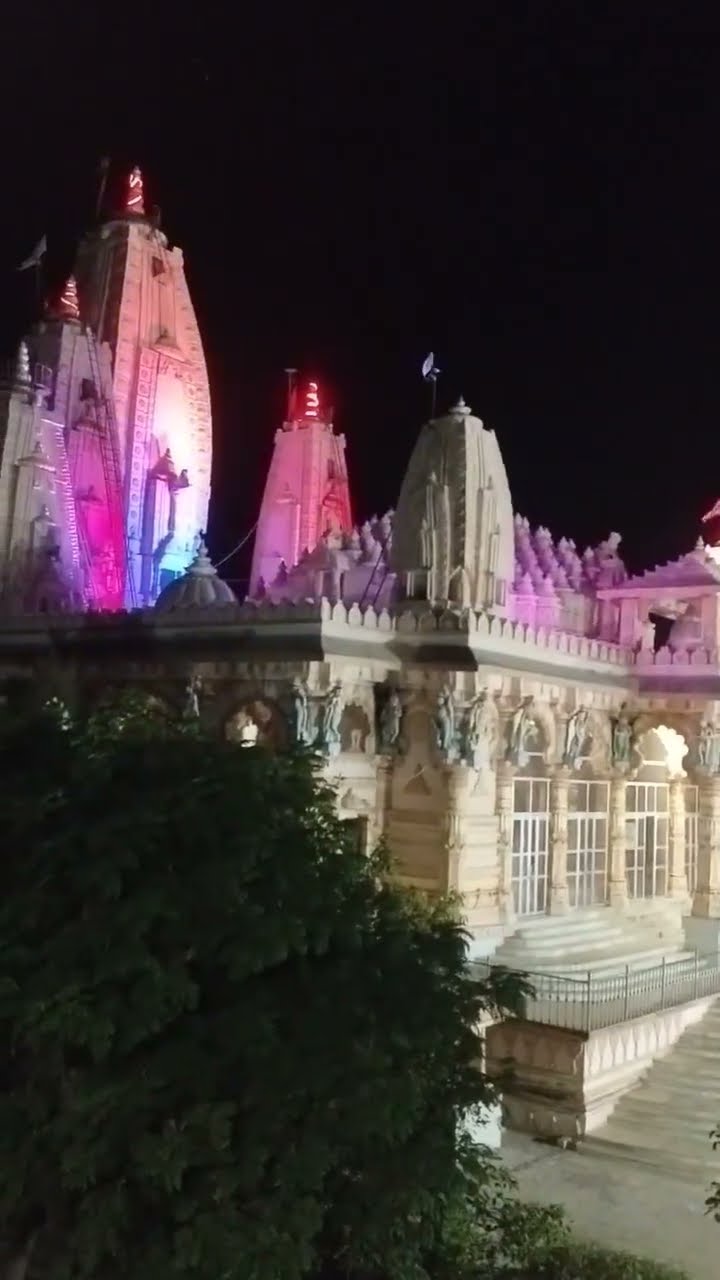 ramdev pir Baba mandir || halvad Shakti Nagar naklangdham - YouTube