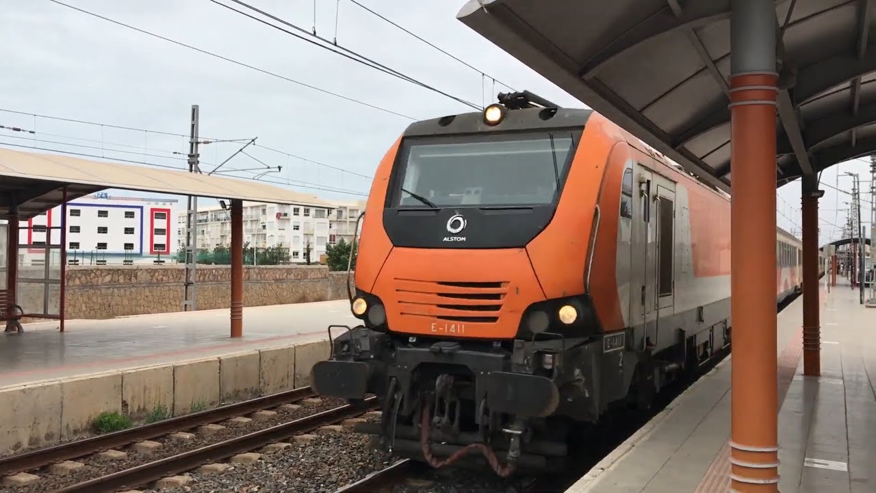 ONCF E-1411 en plein vitesse (1080p 60 FPS) - YouTube