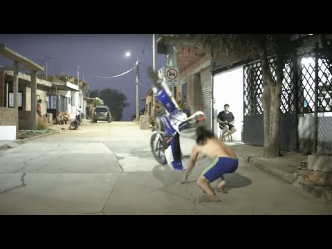 EL ZARCO DAÑA MOTO YZ 250 HACIENDO STUNT 😱😨😰